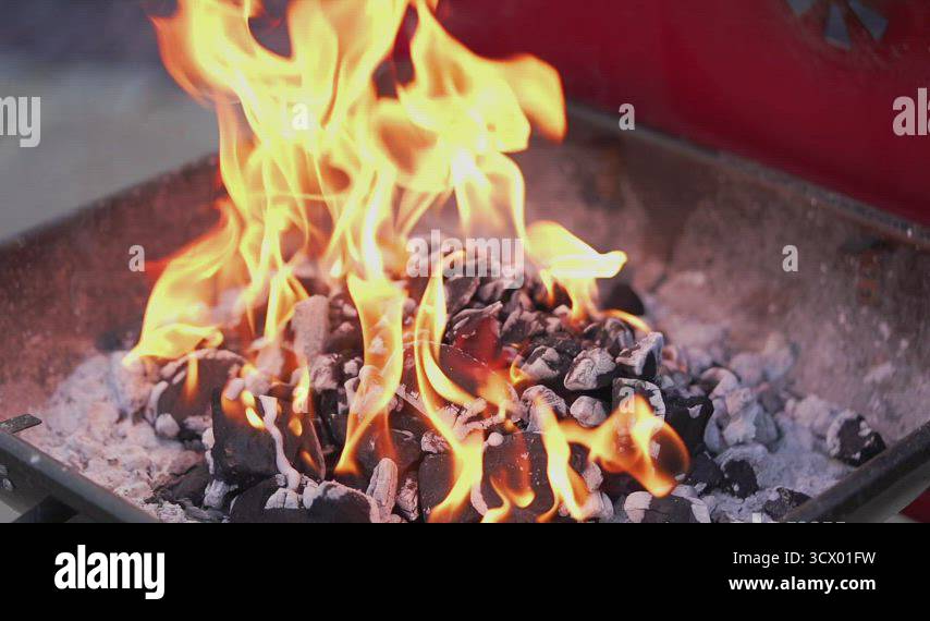 Fireplace hd 1080p Stock Videos & Footage - HD and 4K Video Clips - Alamy