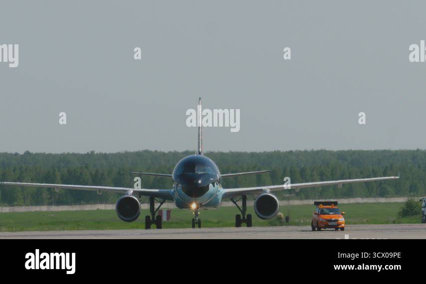Special livery Airbus A320 Brussels Airlines Stock Video Footage - Alamy