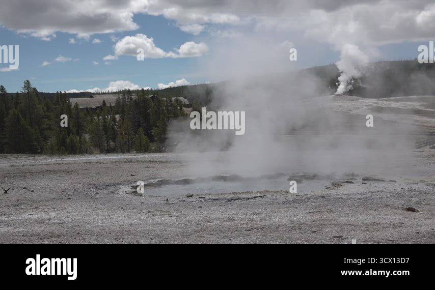 Boiling water bubbler Geyser. Active geyser with major eruptions ...