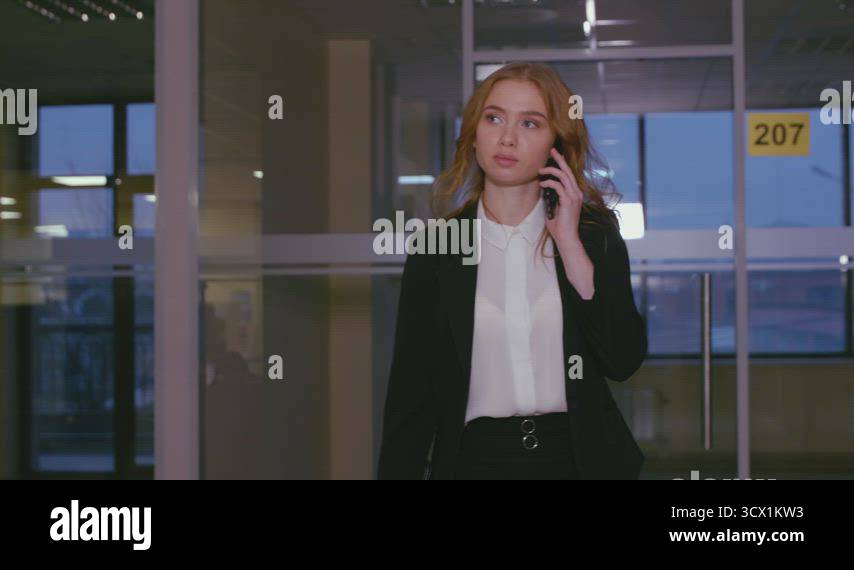 Mobile business hall Stock Videos & Footage - HD and 4K Video Clips - Alamy