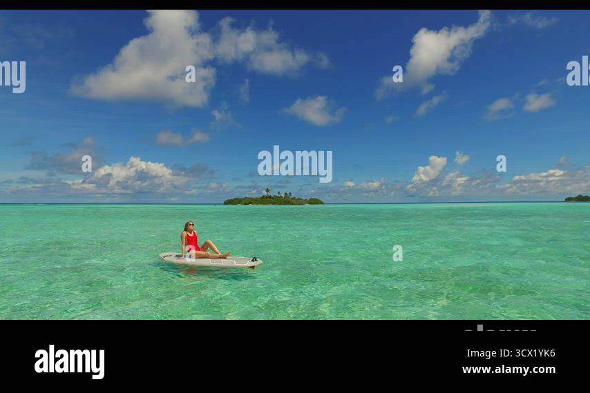 Happy couple in love dating on vacation enjoy life on beach on summer ...