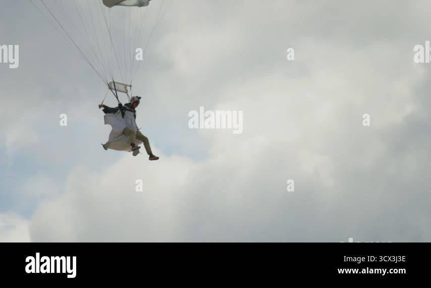 Skydiver parachute Stock Videos & Footage - HD and 4K Video Clips - Alamy