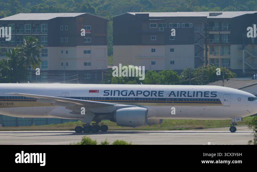 Boeing 777 taxiing after landing Stock Video Footage - Alamy