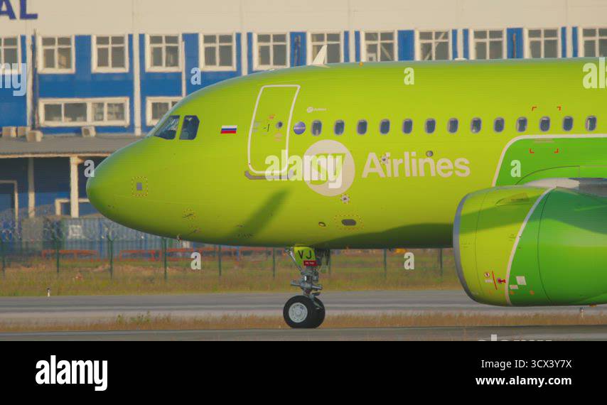 Airbus a320 s7 on runway Stock Videos & Footage - HD and 4K Video Clips ...
