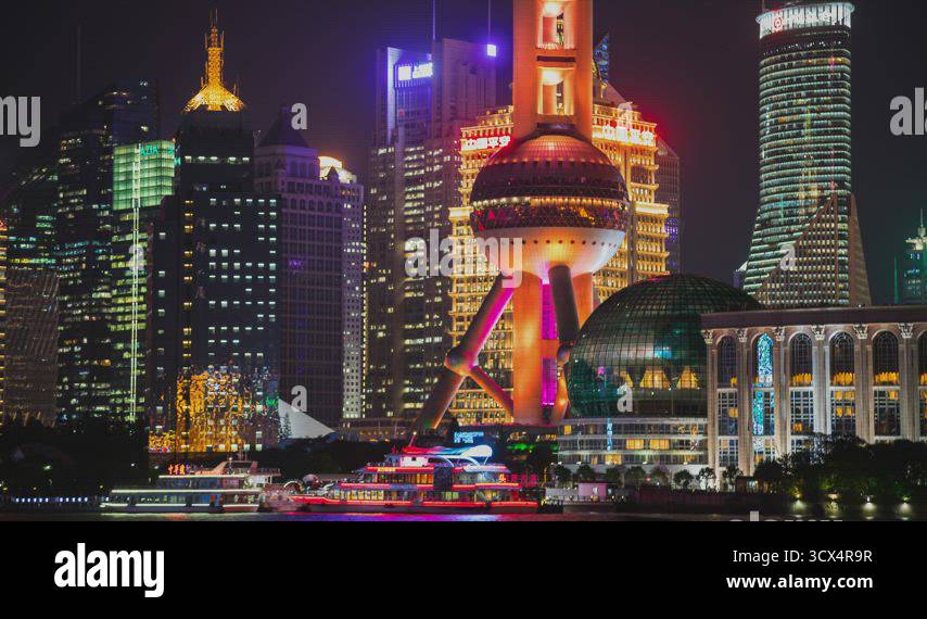 WS T/L Illuminated Oriental Pearl Tower and skyscrapers, Pudong ...