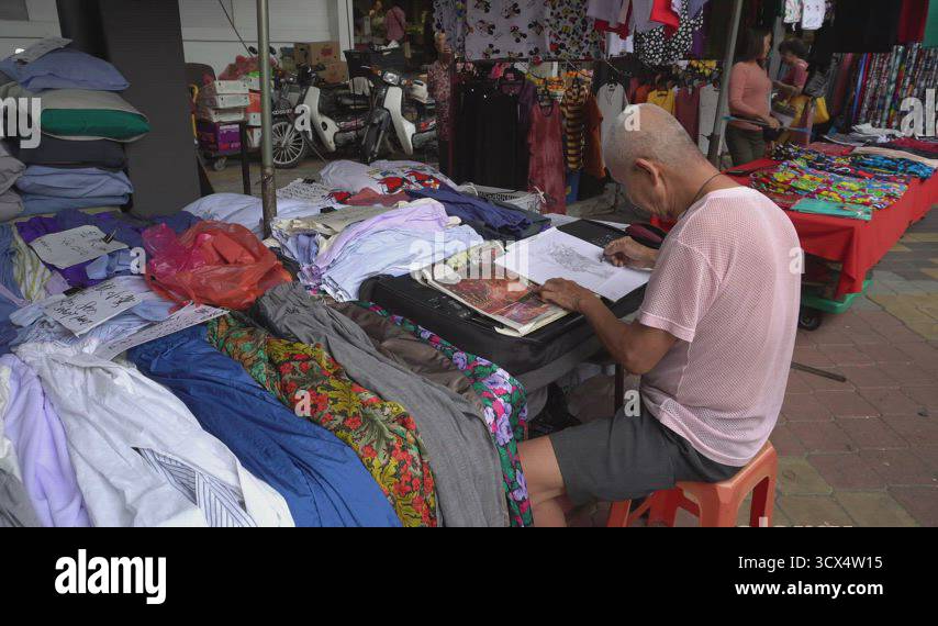 Hawker draw street Stock Videos & Footage - HD and 4K Video Clips - Alamy