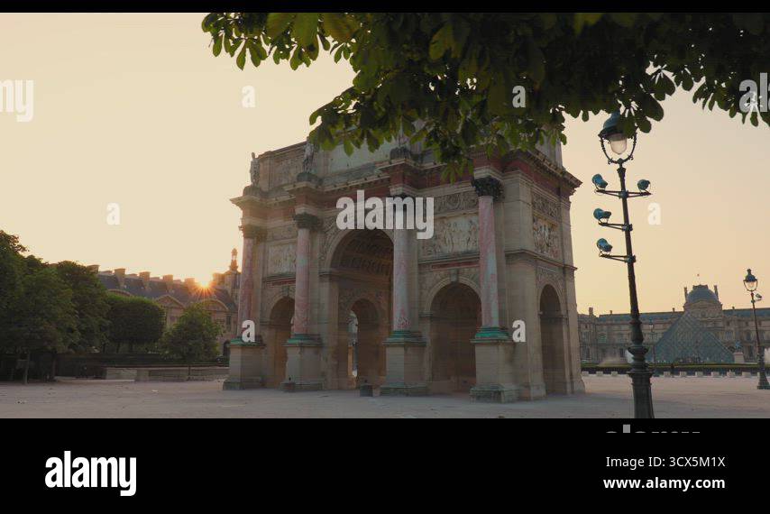 Louvre sunrise Stock Videos & Footage - HD and 4K Video Clips - Alamy