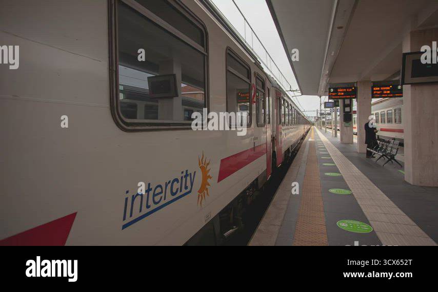 Intercity inter city Stock Videos & Footage - HD and 4K Video Clips - Alamy