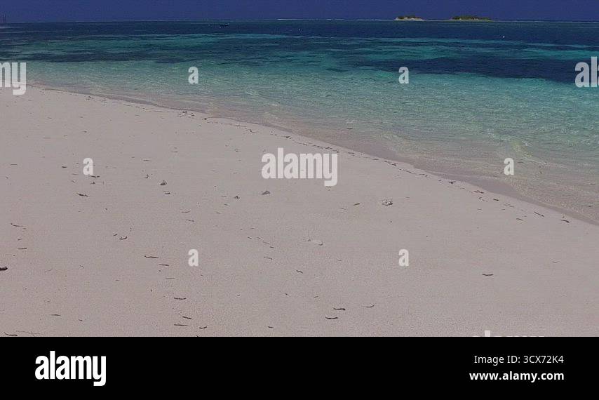 Empty landscape of relaxing bay beach break by turquoise ocean and ...