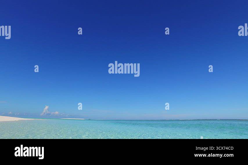 Close up sky of perfect bay beach holiday by turquoise sea and white ...