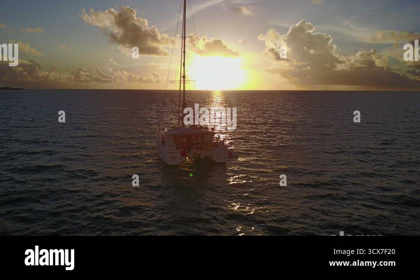 Warm seascape of luxury island beach adventure by shallow sea with ...