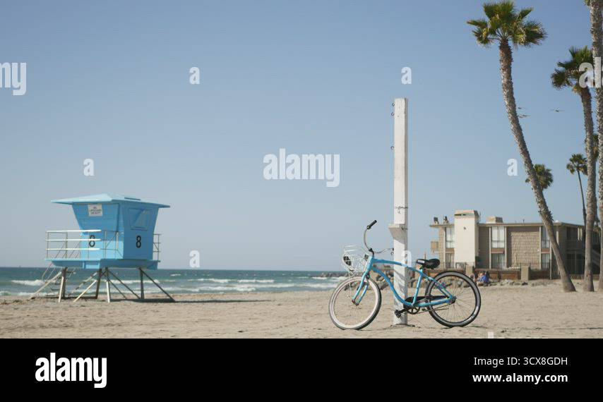 Bicycle cruiser bike by ocean beach California coast USA. Summer sea ...