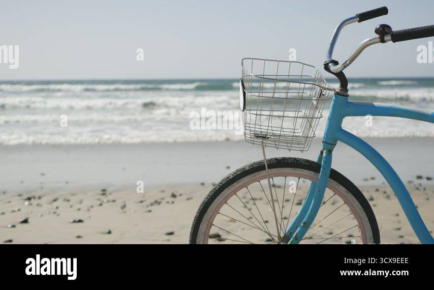 Bicycle cruiser bike by ocean beach California coast USA. Summertime ...