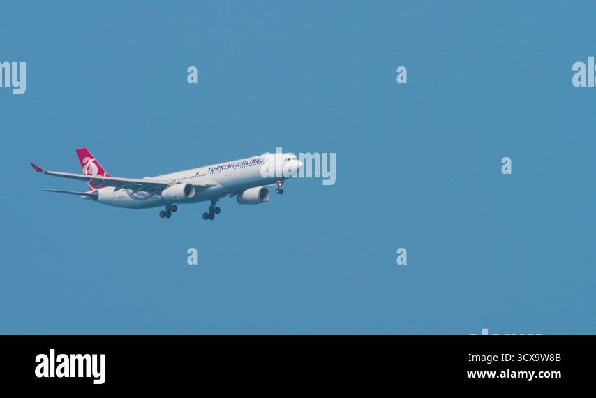 Wide-body Airbus A330 Turkish Airlines Stock Video Footage - Alamy