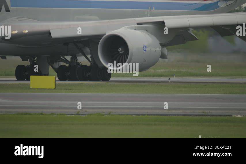Close up airplane chassis Stock Videos & Footage - HD and 4K Video ...