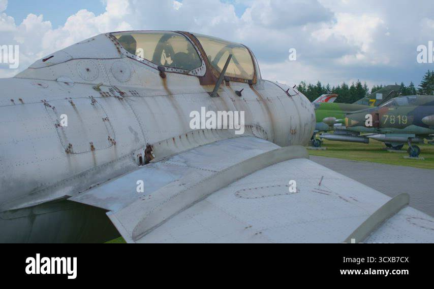 Jet fighter aircraft in Stock Videos & Footage - HD and 4K Video Clips ...