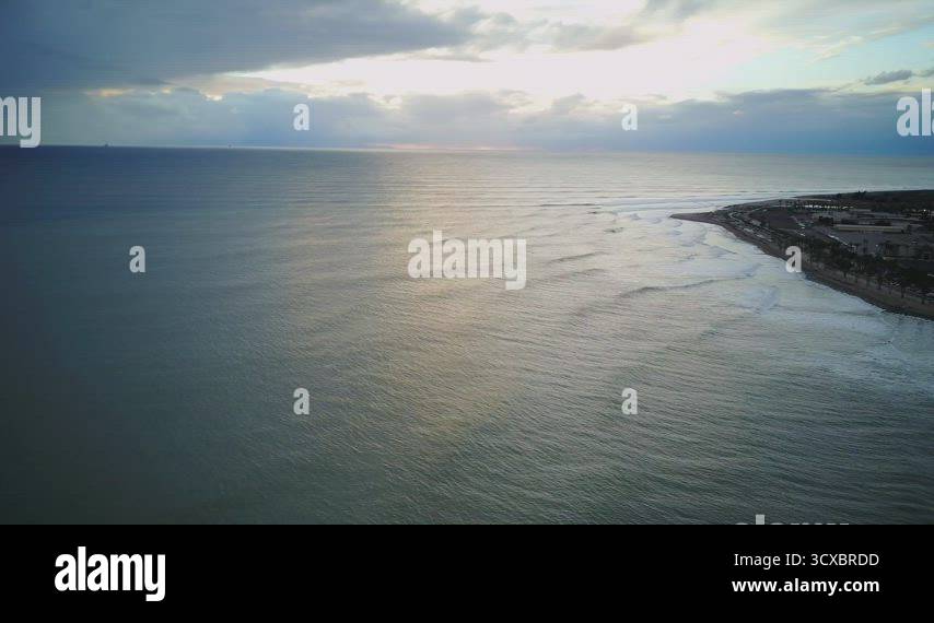 Aerial circle pan ascending shot of ocean Stock Video Footage - Alamy