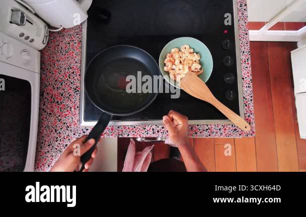 Popcorn in frying pan Stock Videos & Footage - HD and 4K Video Clips ...