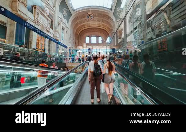 Pirelli tower milano Stock Videos & Footage - HD and 4K Video Clips - Alamy