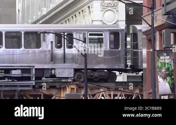 Chicago, Illinois, USA. Sep 25, 2025. A silver CTA elevated train ...