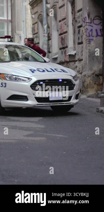 Police chase scene Stock Videos & Footage - HD and 4K Video Clips - Alamy