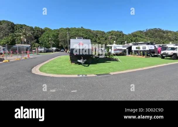 Mobile homes moving Stock Videos & Footage - HD and 4K Video Clips - Alamy