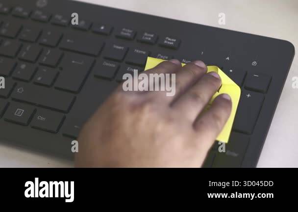 Break time. Back in 15 minutes. post it note on the keyboard and mouse ...