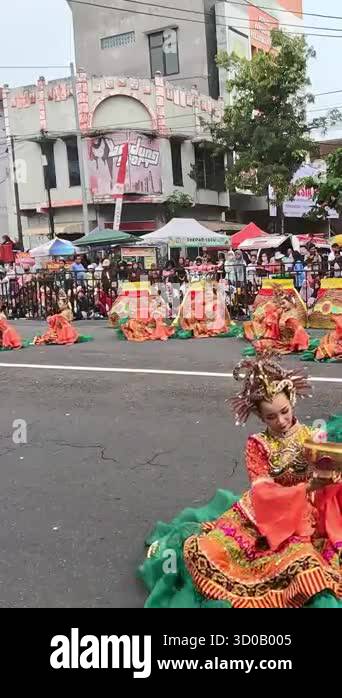 Boboka mangkup dance from West Java at 4th BEN Carnival. This dance ...