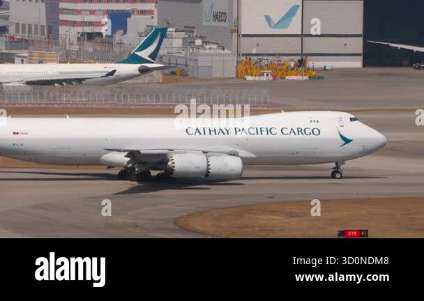 HONG KONG - JANUARY 29, 2025: Cathay Pacific Cargo Boeing 747, B-LJB ...