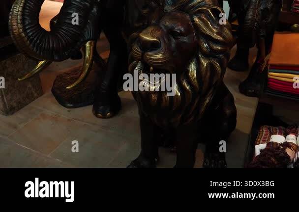 Statues dubai Stock Videos & Footage - HD and 4K Video Clips - Alamy