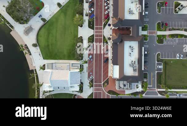 Walkable town center neighborhood with recreational infrastructure in ...