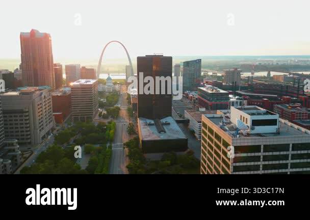 Saint Louis USA, 14 August 2025: Hazy cityscape of St. Louis, Missouri ...