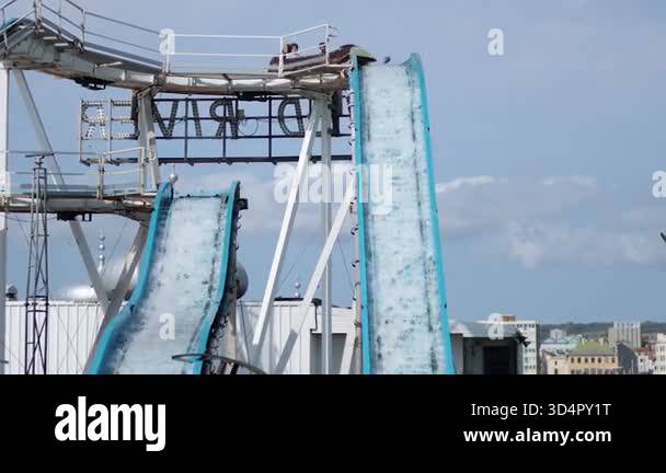 People enjoying a log flume ride Stock Video Footage - Alamy
