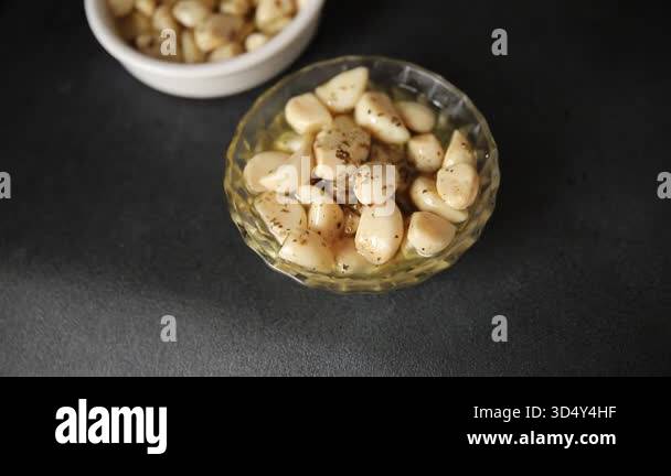 Garlic slices in flavored oil roasted garlic slice in oil fast food ...