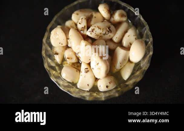 Garlic slices in flavored oil roasted garlic slice in oil fast food ...