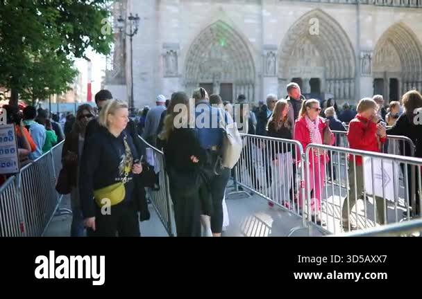 Paris france barriers Stock Videos & Footage - HD and 4K Video Clips ...