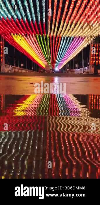 Spectacular Loy Krathong Yi Peng Festival Lanterns at Wat Phra That ...