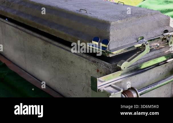 Funeral casket soil Stock Videos & Footage - HD and 4K Video Clips - Alamy