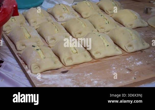 Traditional Cypriot Flaouna delicious Greek Easter Cheese Bread ...