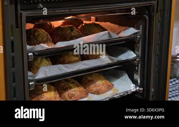 Traditional Cypriot Flaouna delicious Greek Easter Cheese Bread ...