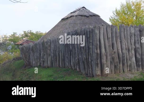 Thatched fence Stock Videos & Footage - HD and 4K Video Clips - Alamy