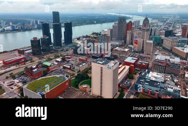 Detroit, USA, 28 July 2025: Approaching the downtown of Detroit ...