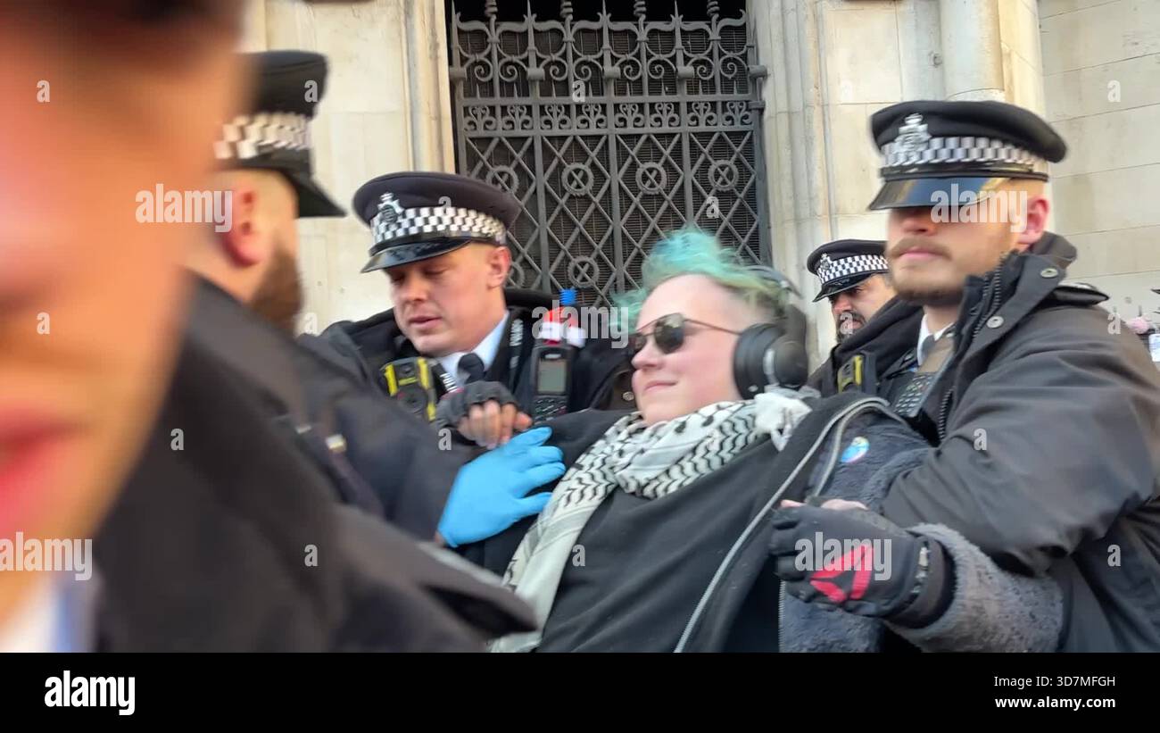 At least five arrested as hundreds sit outside RCJ in support of ...