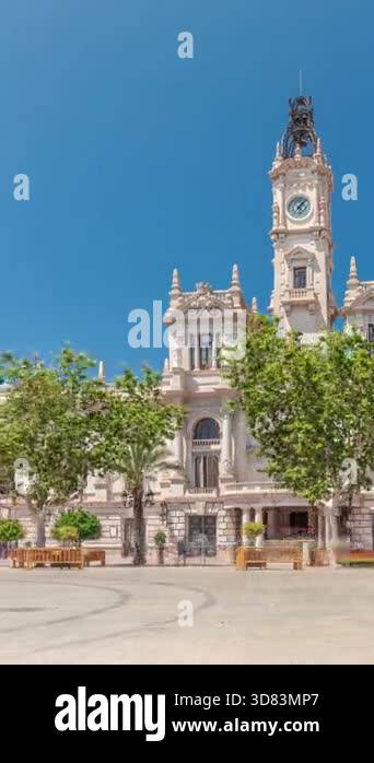 Valencia City Hall Ajuntament de Valencia timelapse hyperlapse in Plaza ...