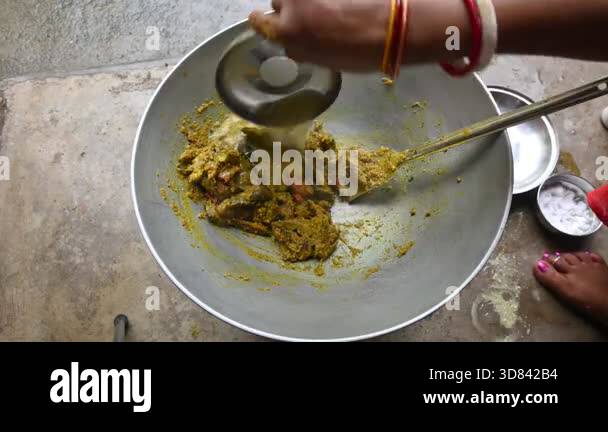 Small Snakehead or Channa orientalis fish curry. Traditional Asian fish ...
