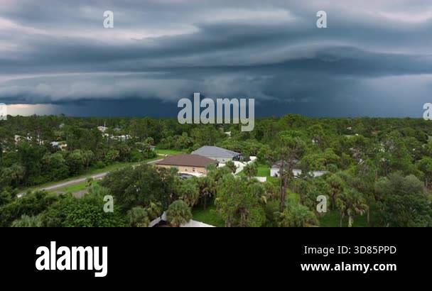 Tropical storm in Florida. Stormy clouds forming during heavy ...