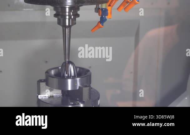 The pan scene CNC milling machine finish cut the mold parts by solid ...