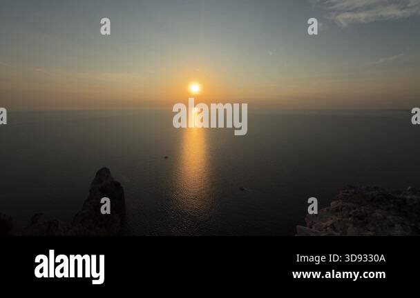Sunset ocean horizon. Sunset ocean sky Dusky swirling sky Stock Video ...