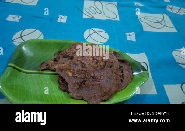 Bright pink beetroot chapati made with fresh beet puree and whole wheat ...