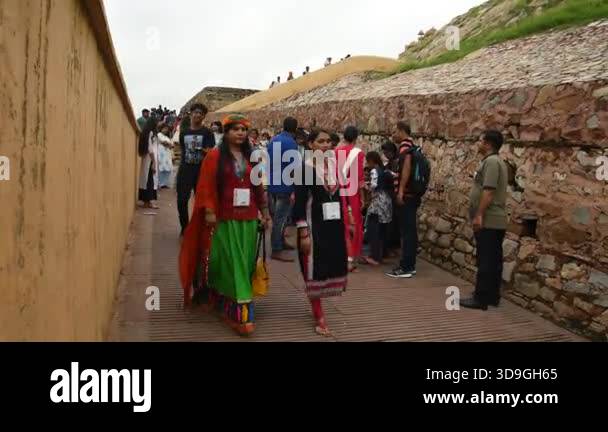 JAIPUR, INDIA 11 AUGUST 2019 : Crowd of tourists from all over the ...